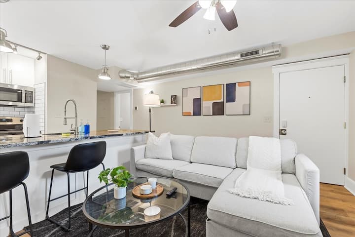 2 Bdrm - East Liberty, Bakery Square, Point Breeze - Pittsburgh, PA