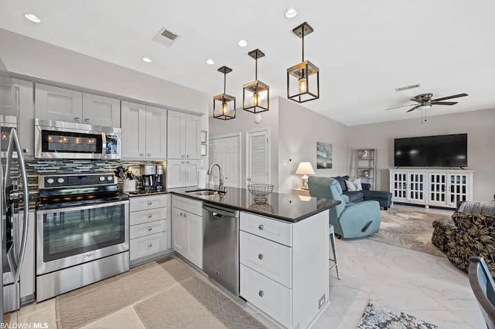 305b Beach Condo W/ Beach Access - Orange Beach, AL