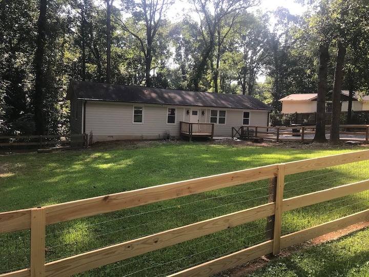 S Canton 4 Bed - Extended Stay - Canton, GA