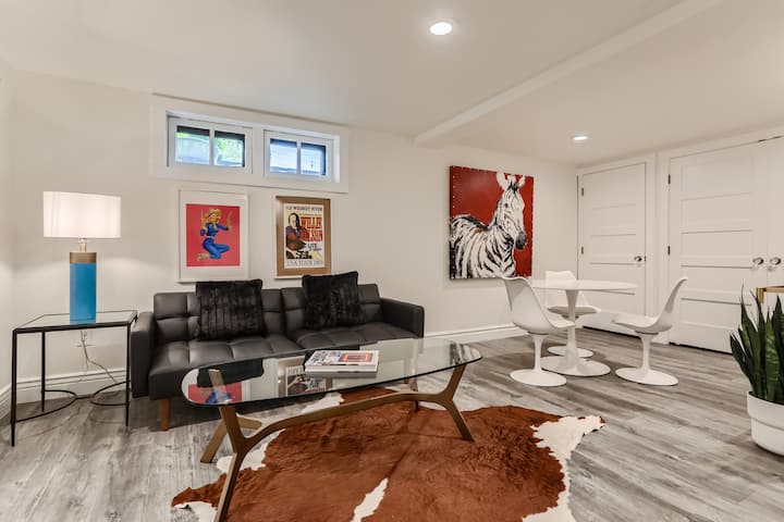 Hilltop I Cherry Creek I Guest Suite I Museums - Denver