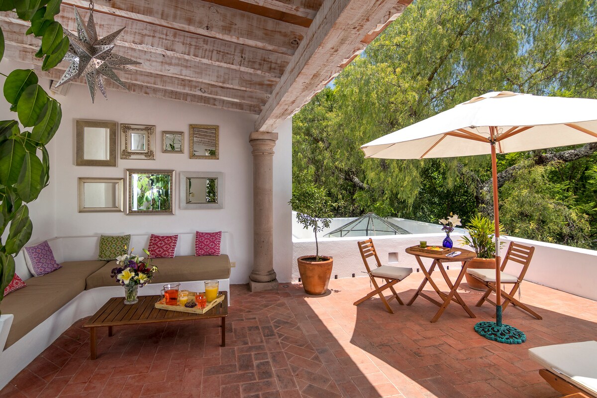 Amplia suite principal con patio - Hoteles en renta en San Miguel de ...