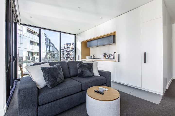 Luxurious High-rise Apt | Wi-fi - Melbourne