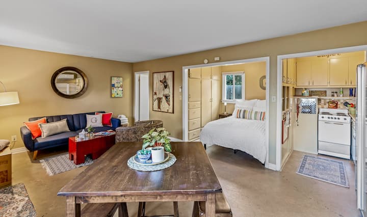 Stylish Studio Near Bsu / Downtown / Se Boise - Adventure Ridge, Boise