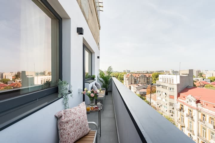 Superb Views 3br Flat | Amazing Terrace + Parking - Bucharest