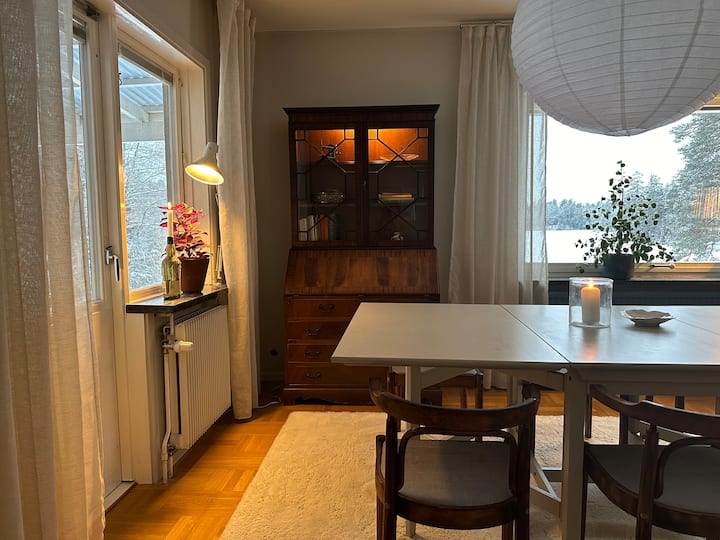 Mysig Villa I Skogen - Bastu, Spabad & Egen Brygga - Suède
