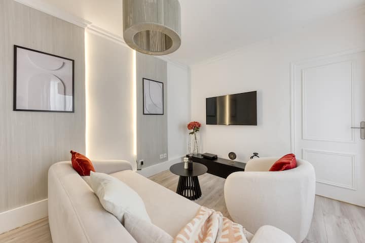 Design Duplex Near Paris & Stade De France - Saint-Denis, France