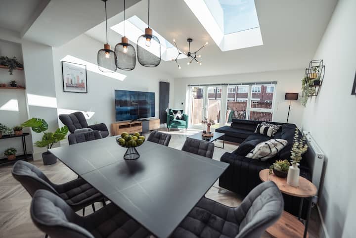 Luxury 6 Bed Home Manchester - Peak District