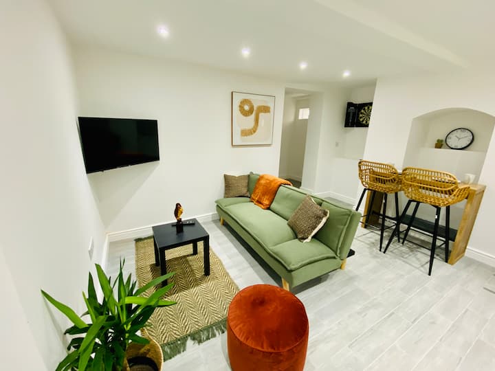 Perfect For Contractors - Gloucester, UK