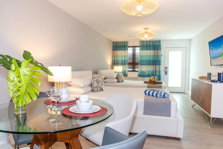 Cozy Studio With 2 Queen Beds |Pool + Kitchenette - Miami Beach