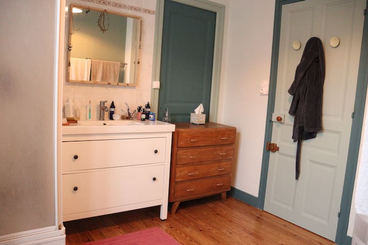 Chambre Dans Maison Ancienne - Douarnenez