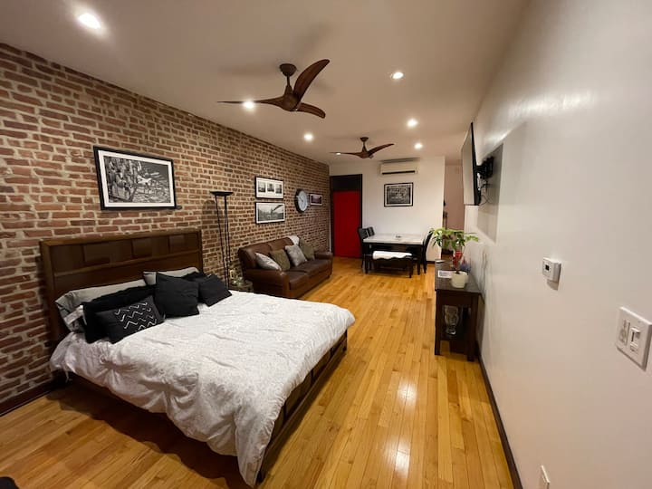 Cypress Hills Cozy Bk Pvt 2 Bedroom - Brooklyn