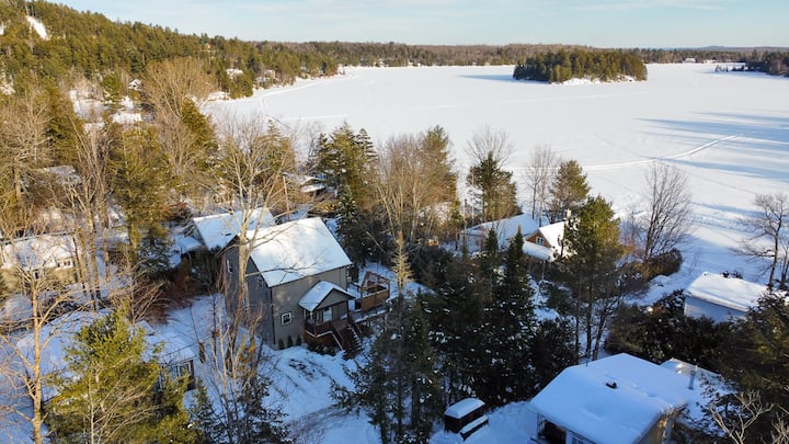 3-bedroom Lake House To Rent - Sherbrooke