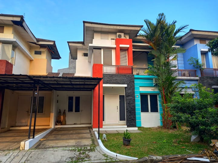 House In Grand Wisata Bekasi - Bekasi