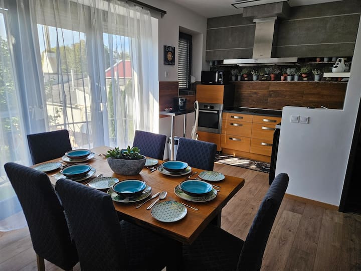 Szegedi Tölgyes Apartmanház Ii. - Seghedin
