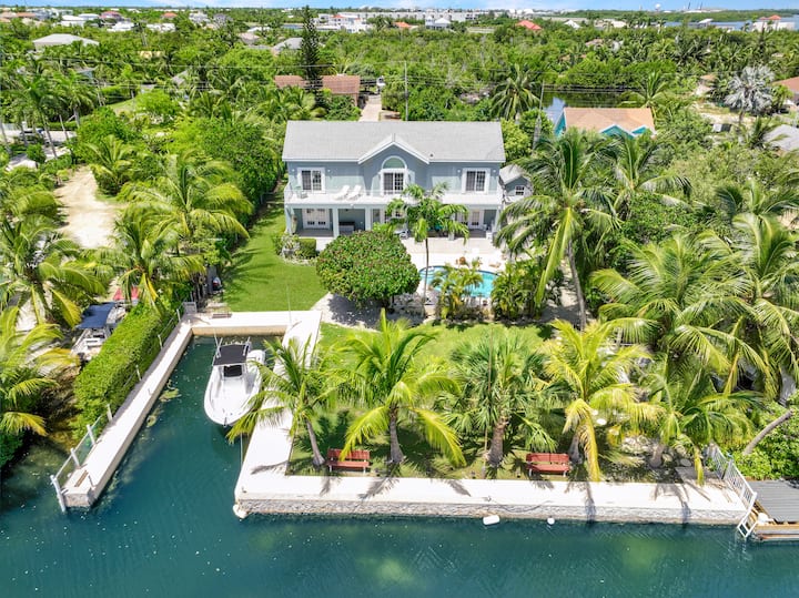 Boat Harbour House - Cayman Islands
