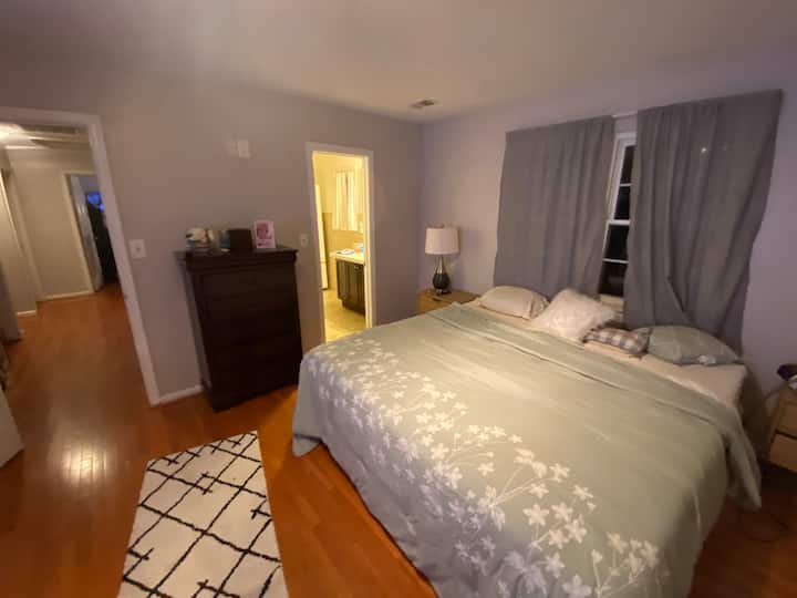 Room For Rent In Virginig Beach - Virginia Beach, VA