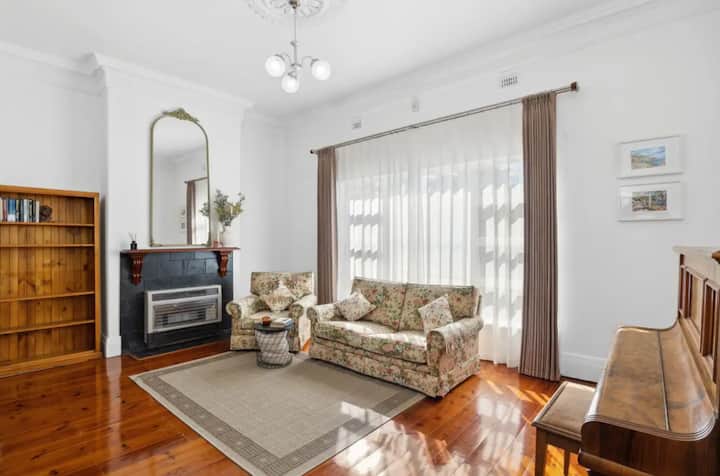 Serenity Shores Glenelg South - The Beachouse, Glenelg
