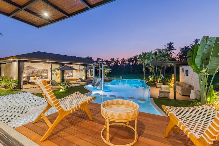 ! Villa Blue Lagoon ! Cosy 5br Scenic Rice Fields - Bali