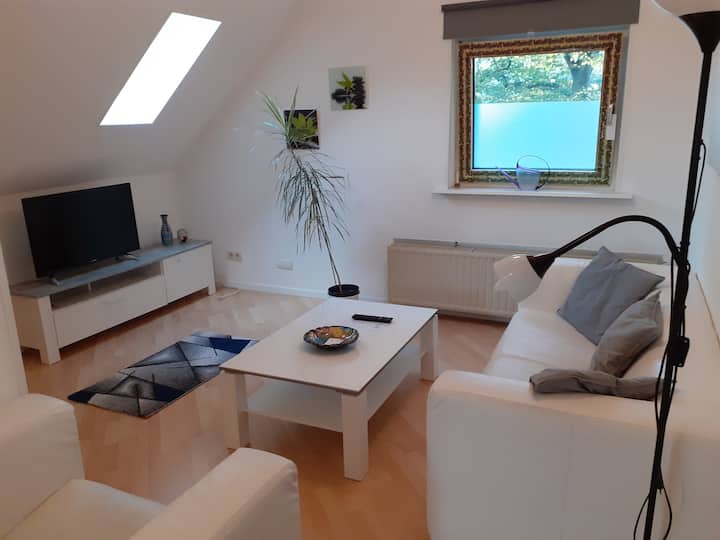 Schöne Dachgeschosswohnung - Marl