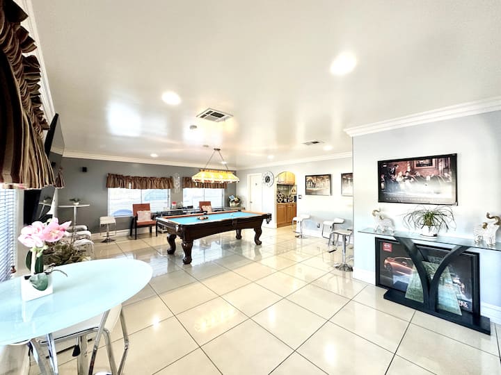 Stylish Bedroom 3 By Strip & Airport - Las Vegas