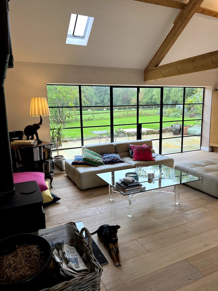 Rural Barn, Stylish, Comfortable, Large Garden - Rowton Castle