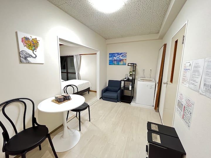 306浅草步行圈！浅草寺步行12分可到，有电梯，大阳台，厨房，独立卫生间和浴室， - Asakusa