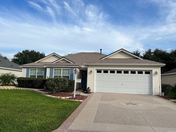 Renovated / Large Lanai / Golf / Golf Cart - The Villages, FL