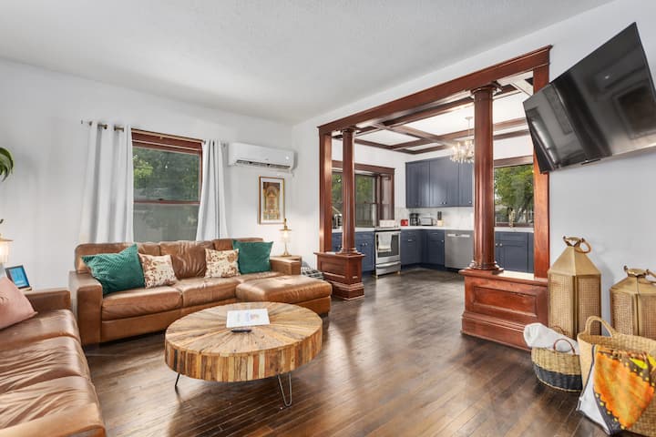 Large Home|kingbeds|fencedyard_near Attractions - Shadow Lake, Olathe