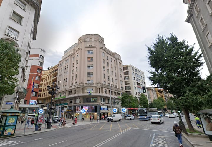 Apartamento Luminoso En El Ayuntamiento. - Santander