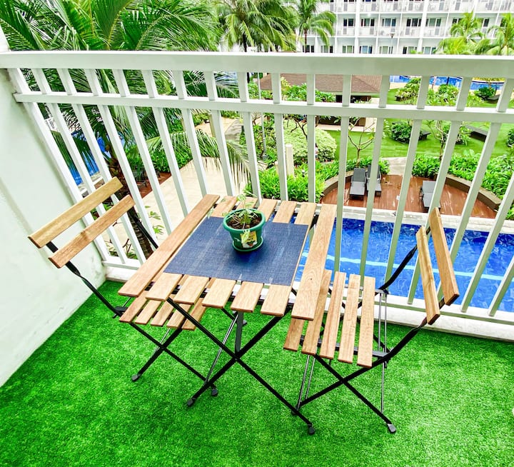 Comfy Terrace Condo @ Moa - Manila