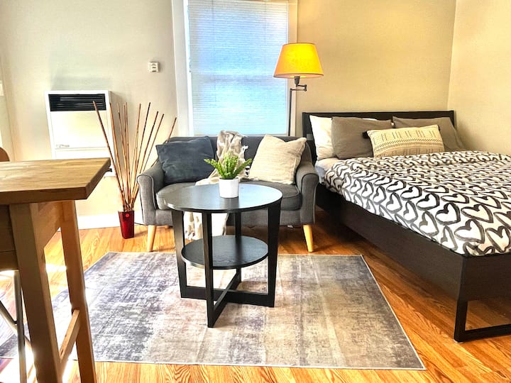 Quiet Cottage Studio In Menlo Pk - Palo Alto, CA