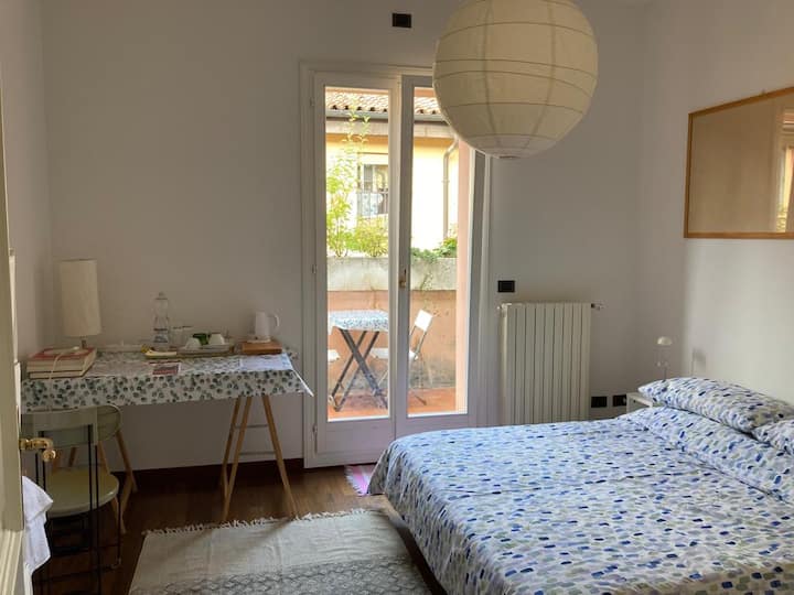 Bed And Breakfast Con Terrazzo - Dalia - Bologna
