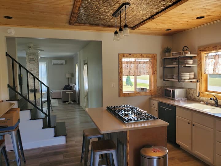 Adorable Little Country House (1370) - Lima, OH