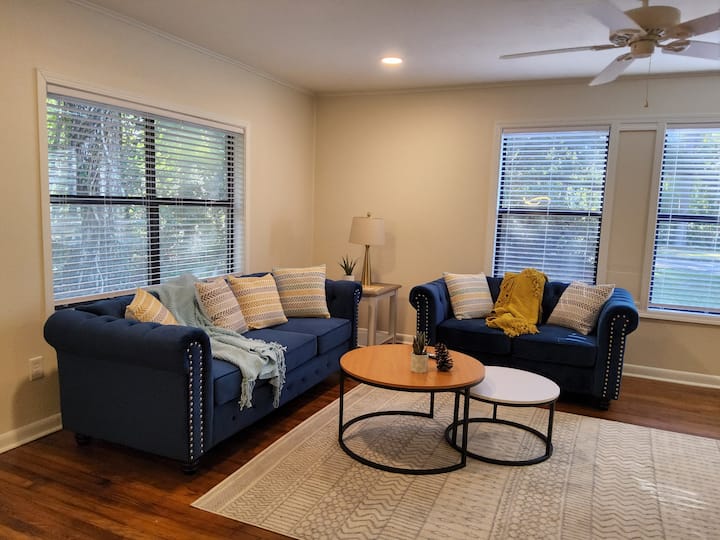 Cozy And Quiet Getaway Close To Park & Bay - Mobile, AL