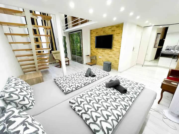10 Mins Parliament Apartment For 6 Ppl / A/c - Węgry
