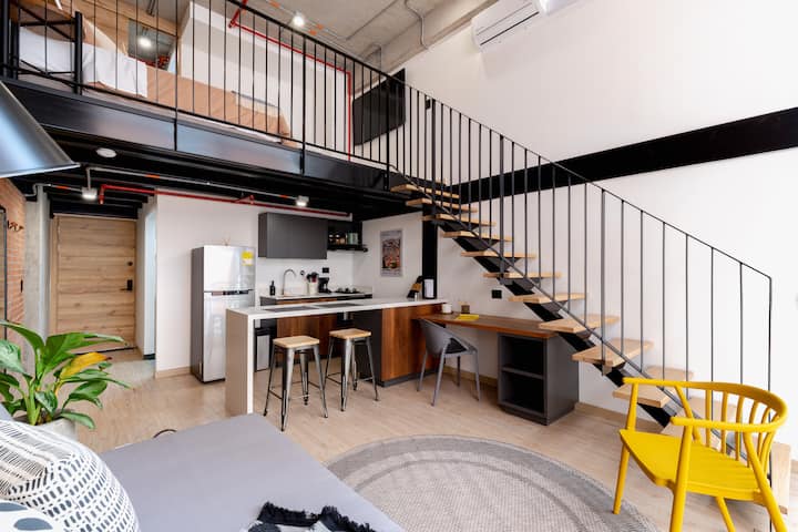 Local Experience In Loft Medellín A/c & Wifi. L08 - 麥德林