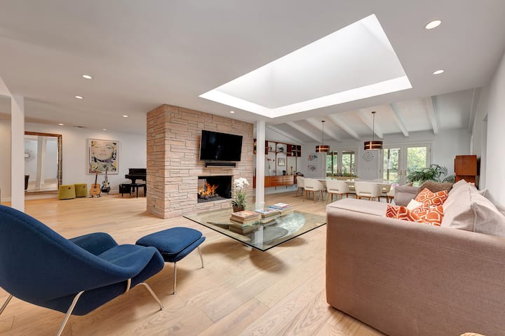 Royal Woods Oasis 4bed/4bth/pool & Spa - Westwood - Los Angeles