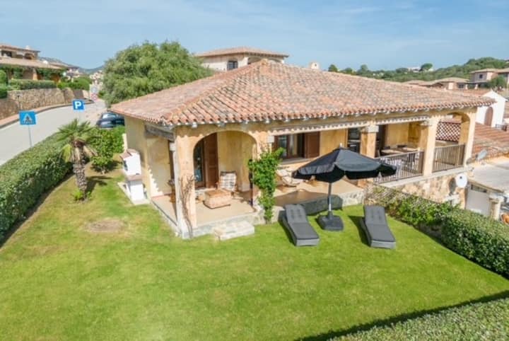 Characterful Villa With Stunning Sea View - Olbia
