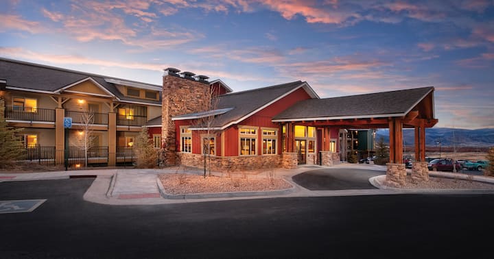2 Bedroom Deluxe Queen@granby - Granby, CO