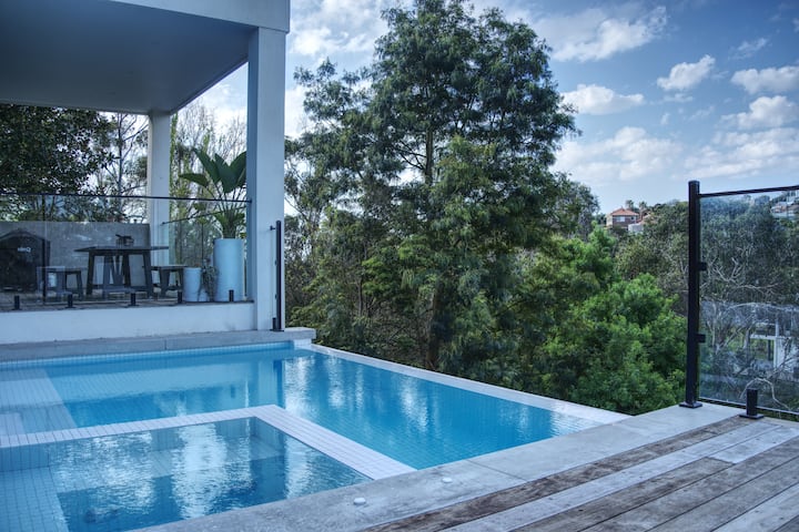 Modern Beachside Escape - Frankston