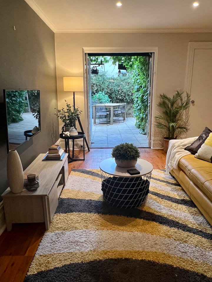 Cozy Urban Chinatown Escape Adelaide, Free Parking - Adelaide Zoo