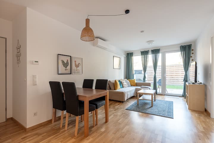 Schönes Apartment Mit Garten Und Tiefgarage - Viena