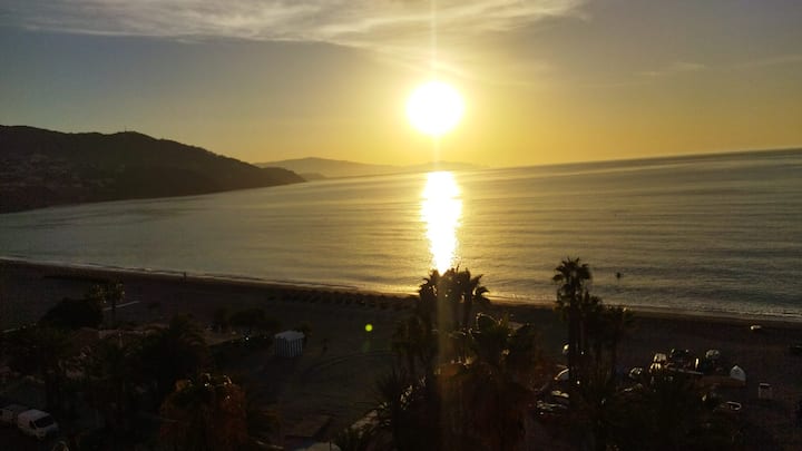 Apartamento En Playa Velilla - Salobreña