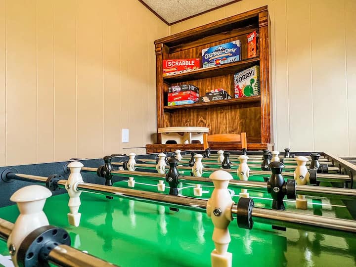 Comfy 3br Home With Game Room - Colorado Springs