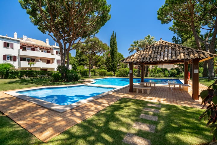 Family Apartment Pool & Terrace - Quarteira