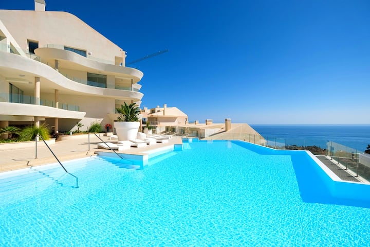 Bonita Casa De Vacaciones En Stupa Hills. - Benalmádena