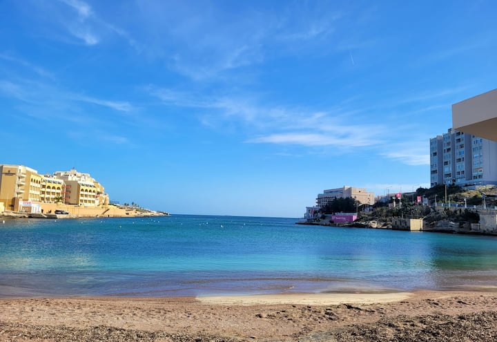 Porto By Shmoo - Pembroke, Malta