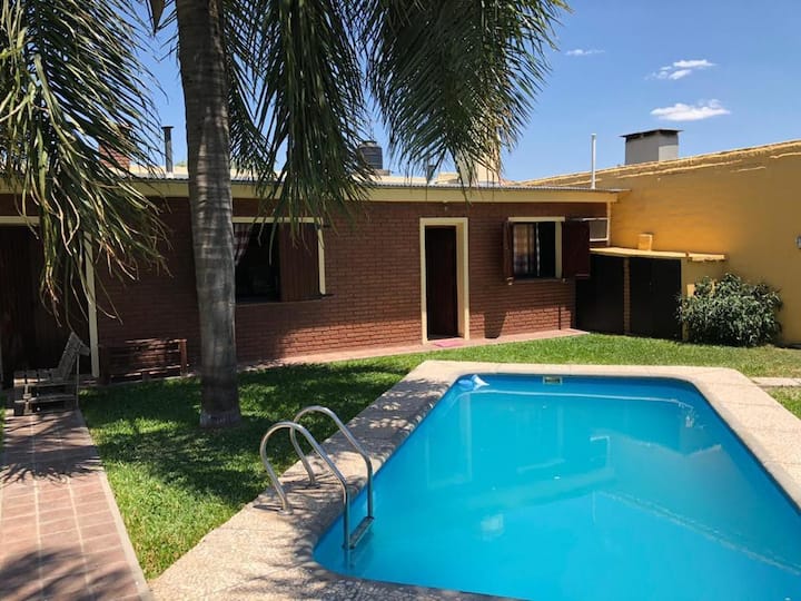 Casa/quincho - Colonia Caroya