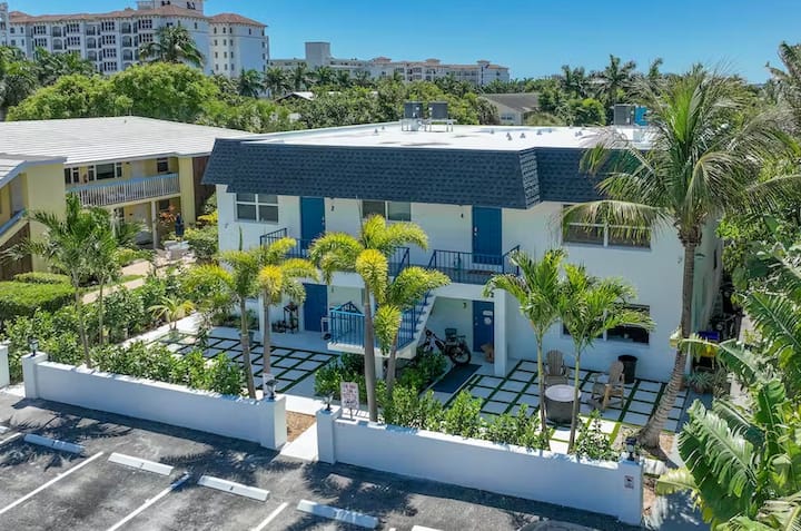 Large Retreats! Reunions! Fourplex W/ Beach Access - Riviera Beach, FL