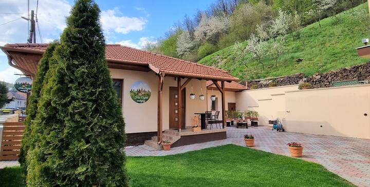 Hos-cegledi Vendeghaz Miskolc - Miskolctapolca